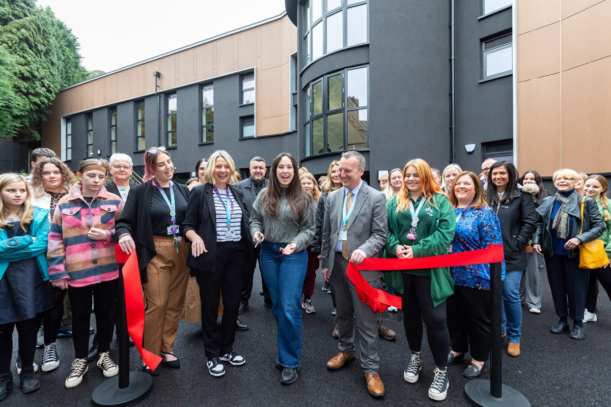 TV Presenter Meg McCubbin opens “Pawsome” new Animal Study Centre at ...